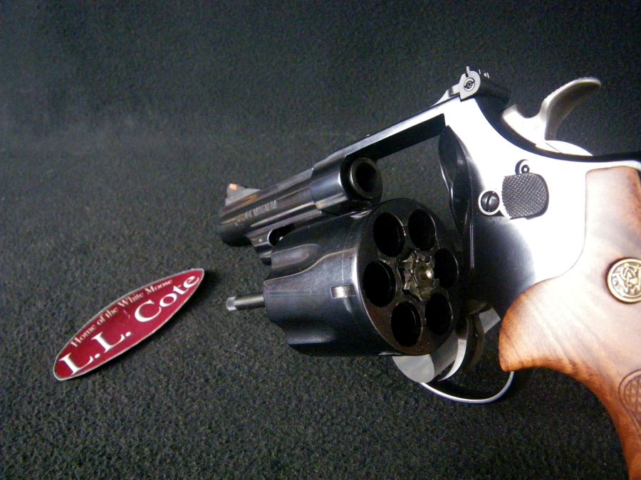 Smith&Wesson Model 29 Classics 44mag 4" NEW 150254 - Revolvers at ...