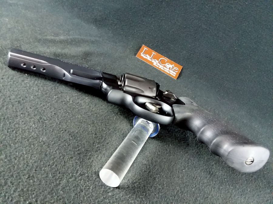 Smith & Wesson Performance Center 327 TRR8 357mag 5" - Revolvers at ...