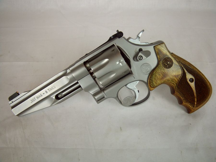 Smith & Wesson Model 627 Stainless 357 Mag 5" NEW - Revolvers at ...