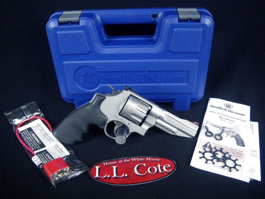 Smith & Wesson Model 627 Pro Series 357Mag 4" NEW 178014 - Revolvers at ...