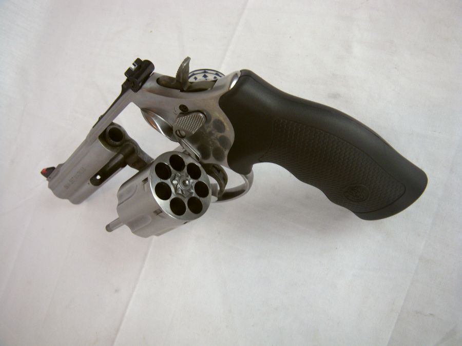 Smith & Wesson Model 686 Plus SS 357 Mag 4" NEW - Revolvers at ...