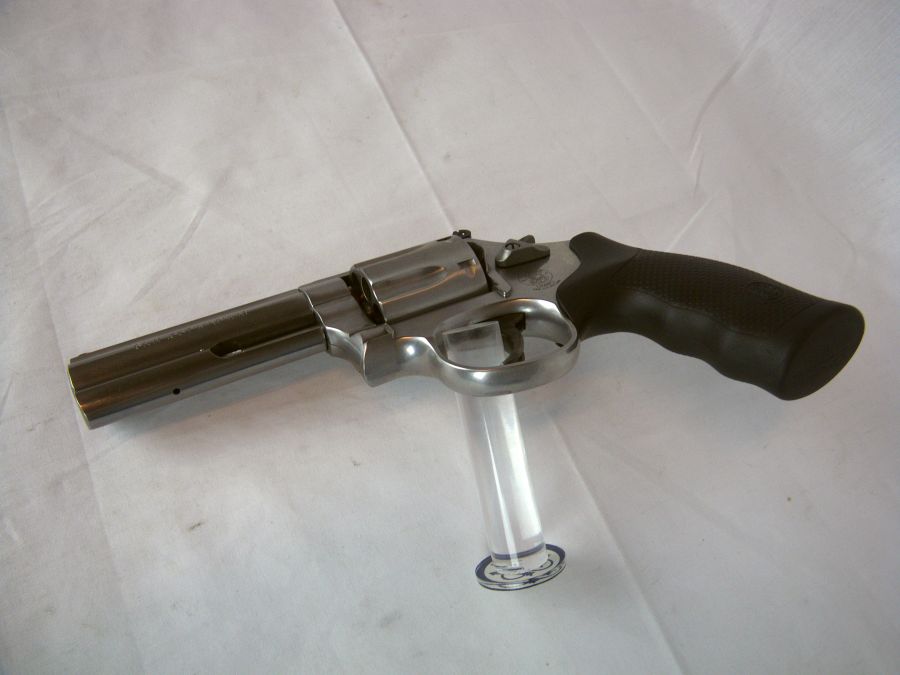 Smith & Wesson Model 686 Plus SS 357 Mag 4" NEW - Revolvers at ...